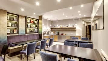 Café da manhã (EUR 12 por pessoa)