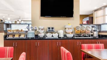 Pequeno-almoço tipo buffet incluído