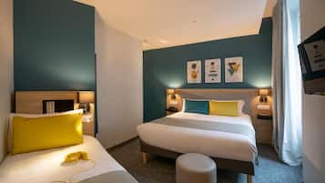 Quarto Twin | Minibar, com decoração personalizada, com mobília individualizada