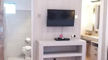 Quarto Duplo Deluxe, vista para a piscina | Comodidade do quarto