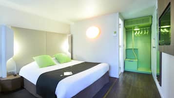 Quarto standard, 1 cama de casal | Escrivaninha, cortinas blackout, quartos à prova de som
