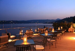 Café da manhã, almoço e jantar; culinária local, vistas para a piscina