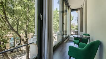 Suíte | Frigobar, cofres nos quartos, escrivaninha, cortinas blackout