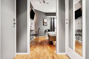 Camas de colchão pillowtop, secretária, Wi-fi grátis