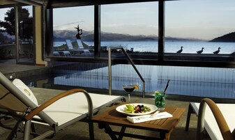 Piscina interna, piscina externa