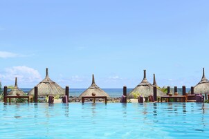 Minibar, cofre no quarto, quartos insonorizados, ferro/tábua de engomar 