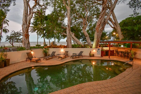 Marlin Waters - Palm Cove