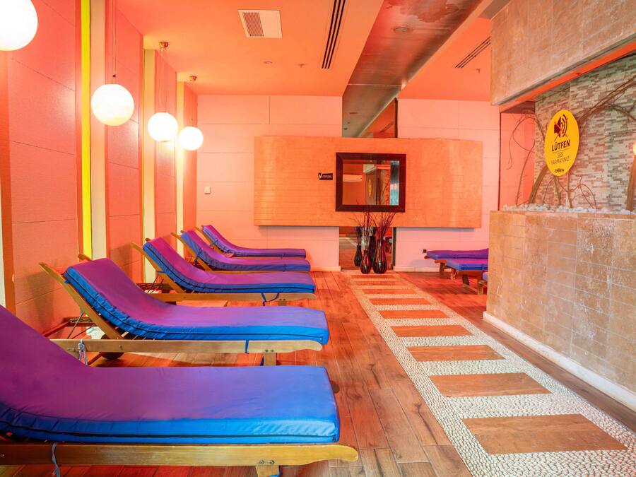 Manicure e pedicure, massagens