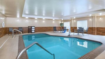 Piscina interior, piscina exterior