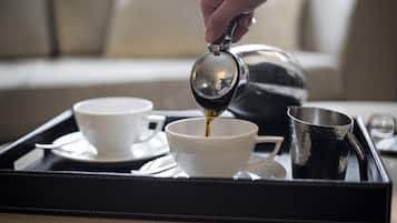 Pequeno-almoço completo diário mediante uma taxa