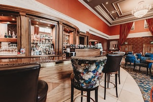 2 bares/lounges 