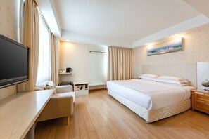 Cofre no quarto, secretária, quartos insonorizados