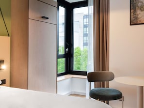 Quarto Standard, 1 cama de casal | Cofre no quarto, secretária, quartos insonorizados
