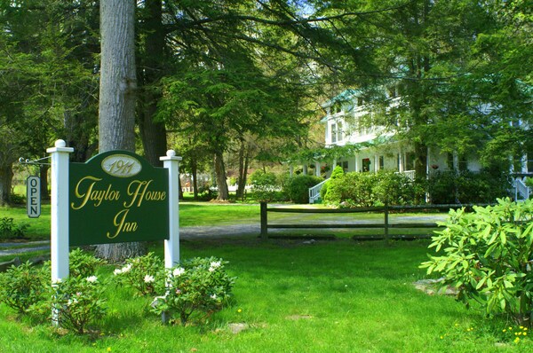 Taylor House Inn - North Carolina