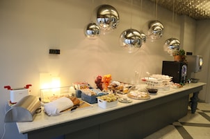 Pequeno-almoço tipo buffet diário incluído