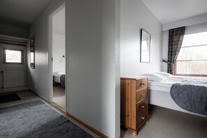 Apartamento, 1 quarto, sauna | 1 quarto, berços/camas para crianças grátis, roupa de cama fornecida