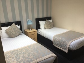 Ferros/tábuas de passar roupa, acesso à internet de alta velocidade