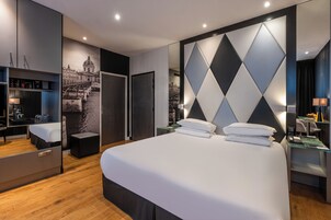 Quarto superior | Roupas de cama premium, cofres nos quartos, individualmente decorados