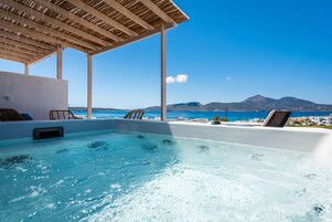 Suíte júnior, 1 quarto, banheira de hidromassagem, vista para o mar | Banheira de hidromassagem