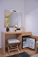 Superior Double or Twin Room | Roupas de cama premium, frigobar (abastecido com alguns itens grátis)