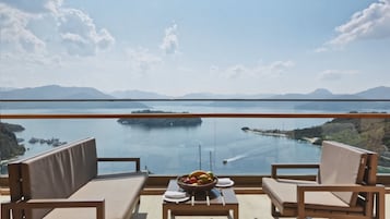 Suíte júnior, vista para o mar | Sacada
