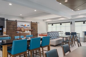 Pequeno-almoço tipo buffet incluído 