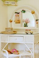 Quarto, casa de banho privativa (TropiCaboose) | 1 quarto, roupa hipoalergénica, com decoração personalizada 