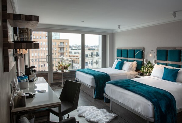 Roupa de alta qualidade, minibar, cofre no quarto, secretária 