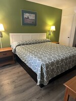 Quarto standard, 1 cama King | Escrivaninha, Wi-Fi de cortesia, roupa de cama