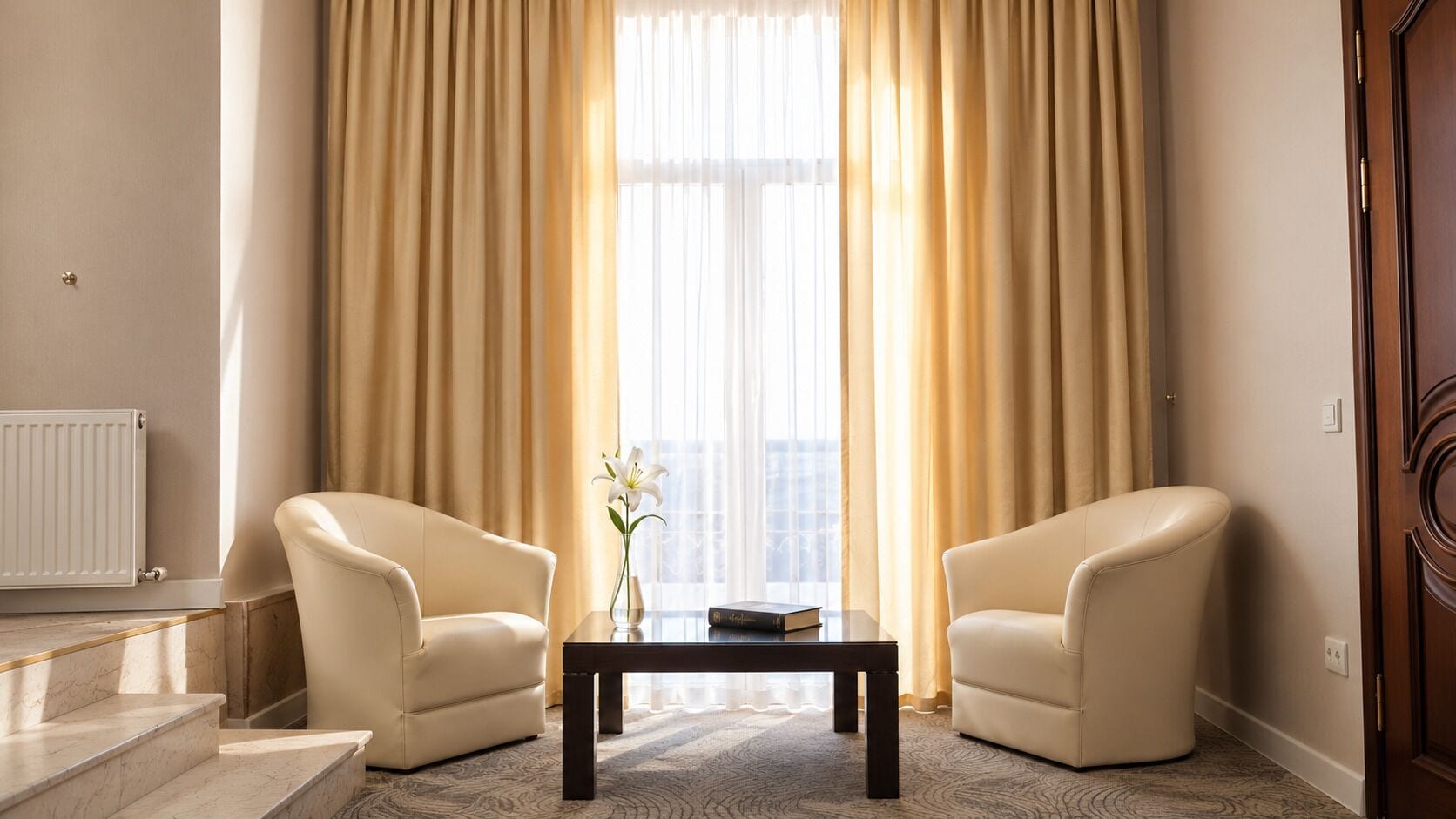 Roupa de alta qualidade, camas de colchão viscoelástico, minibar 