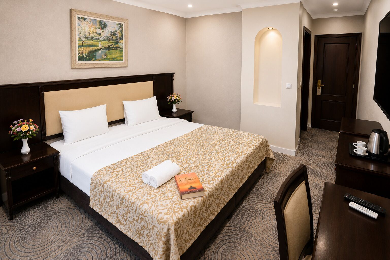 Roupa de alta qualidade, camas de colchão viscoelástico, minibar 