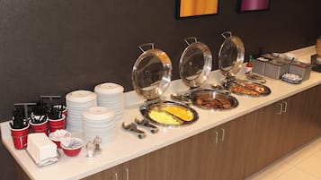 Café da manhã continental grátis todos os dias
