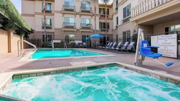 Piscina exterior