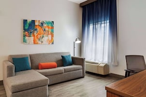 Roupa de alta qualidade, secretária, ferro/tábua de engomar