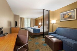 Suíte, várias camas, para não fumantes | Roupas de cama premium, camas com colchões pillow-top