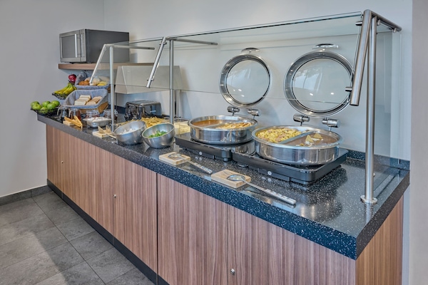 Pequeno-almoço continental diário incluído