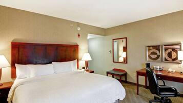 Ferro/tábua de engomar, Wi-fi grátis, roupa de cama fornecida