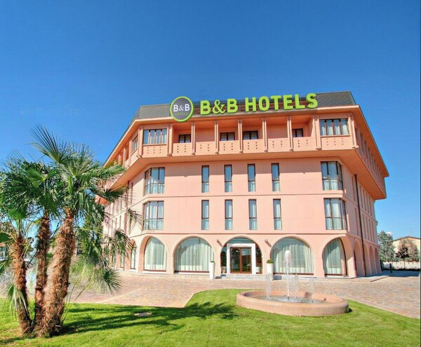 B&b Hotel Habitat Giussano - Provincia di Monza e della Brianza