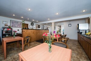 Café da manhã continental grátis todos os dias
