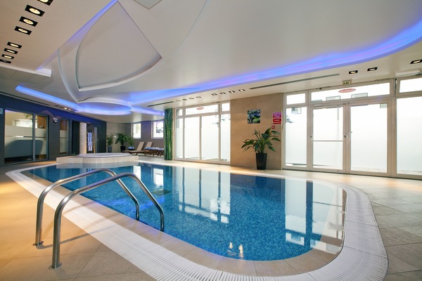 Piscina interior