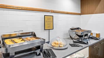 Pequeno-almoço tipo buffet diário incluído