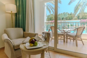 Superior Pool View Double Room | Roupas de cama de algodão egípcio, frigobar, cofres nos quartos