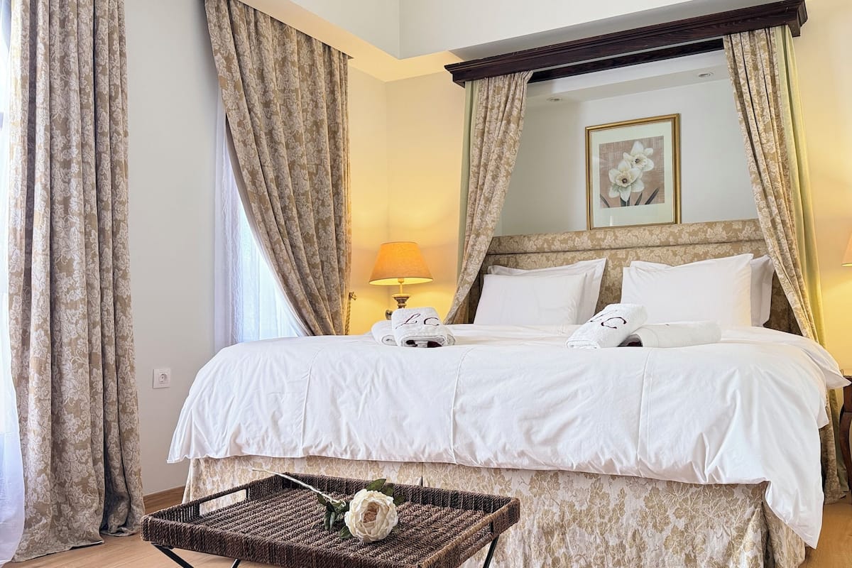 Suíte estúdio júnior | Roupas de cama premium, edredons de pluma, frigobar, Wi-Fi de cortesia