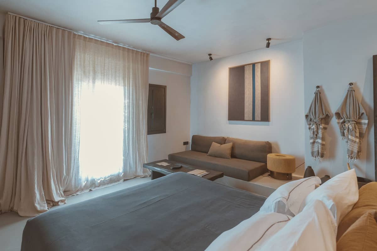 Premium Double with Partial Sea View | 1 quarto, lençóis de algodão egípcio, roupa de alta qualidade