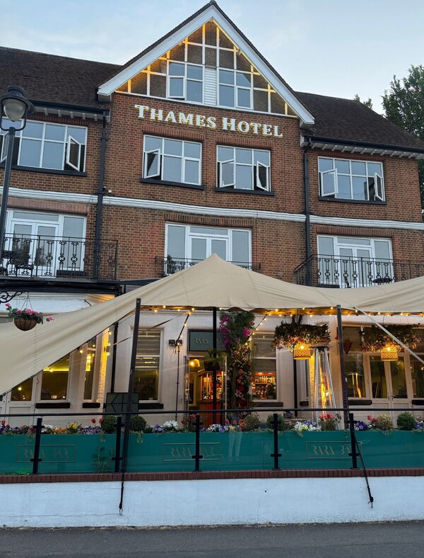 Uno Thames Hotel Maidenhead -Reopened Brand New Again - Maidenhead