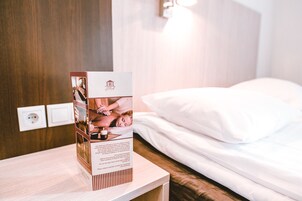 Quarto Duplo Económico | Camas de colchão pillowtop, cofre no quarto