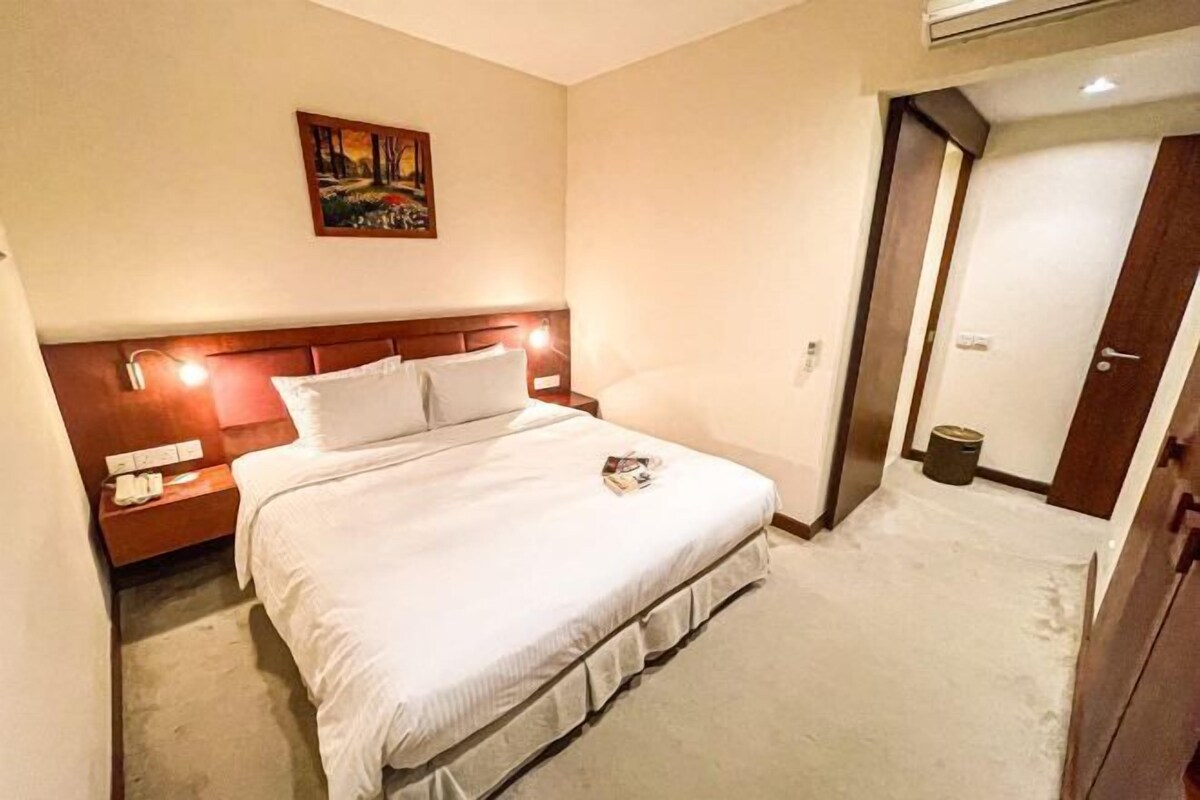 1 quarto, cofres nos quartos, escrivaninha