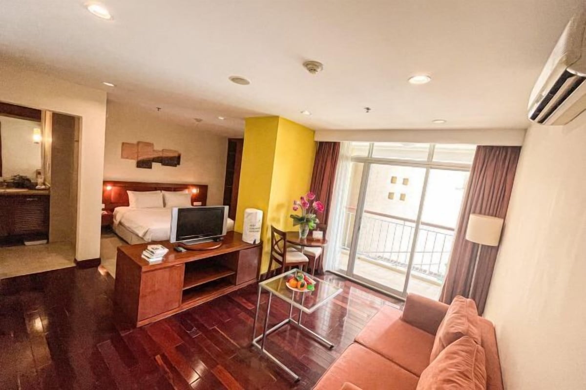 1 quarto, cofres nos quartos, escrivaninha