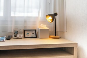 Quarto Individual | Secretária, secretária adequada para computadores portáteis 