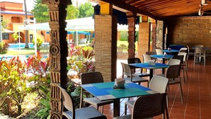Café da manhã e jantar